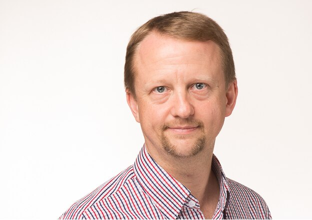 Ian Kitching, Responsable pédagogique, section maternelle et primaire ...